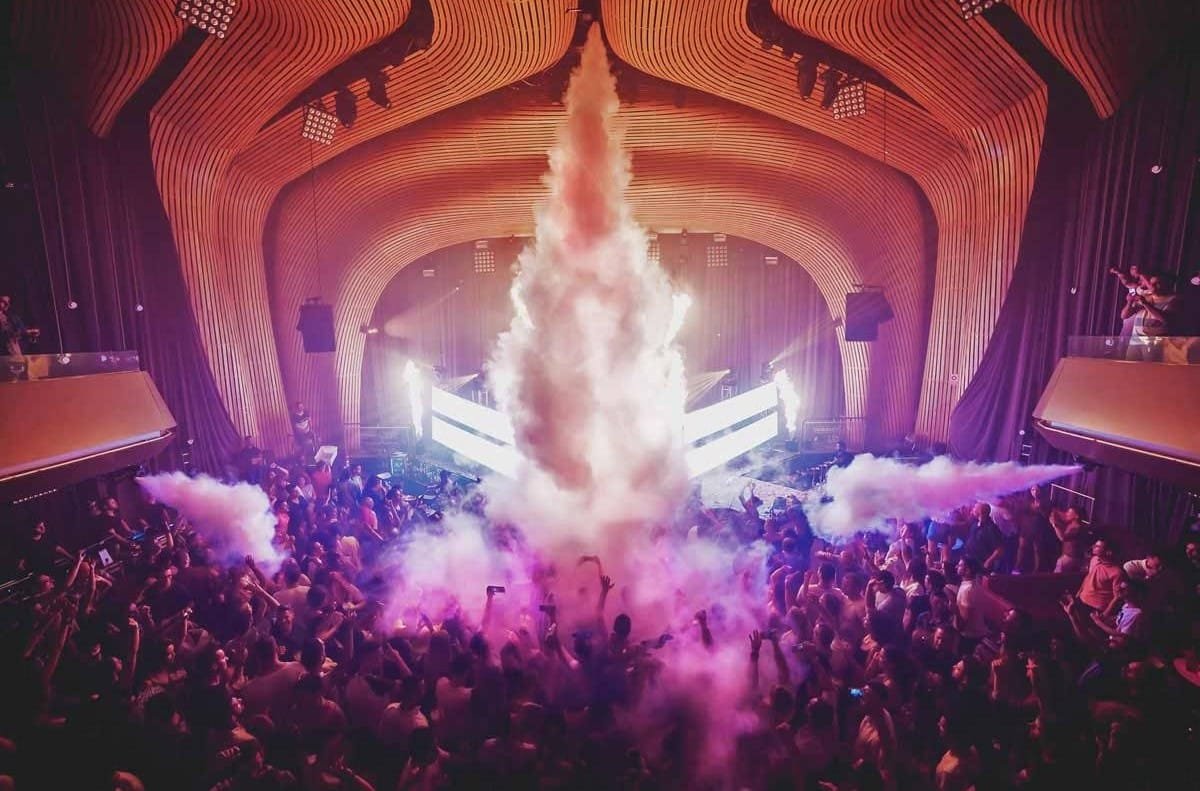 Vida Nocturna en Dénia: Mejores Pubs y Discotecas 2026 • PLAYASDENIA